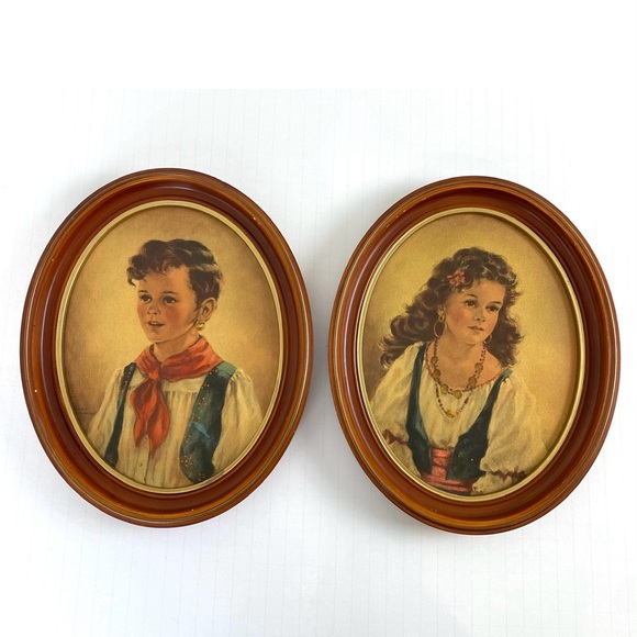 Vintage | Wall Decor | Vintage Chiko Elena Wood Framed Oval Art Prints ...